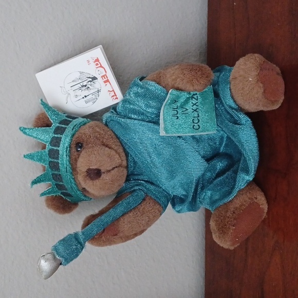 J. Fan | Toys | Ny Teddy Statue Of Liberty Plush Bear 997 Nwt | Poshmark